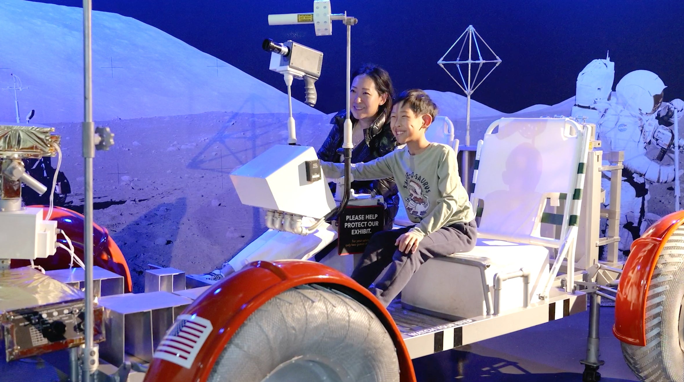 To The Moon! Weekend Pick: Apollo Exhibit at the Intrepid Museum – Babesta