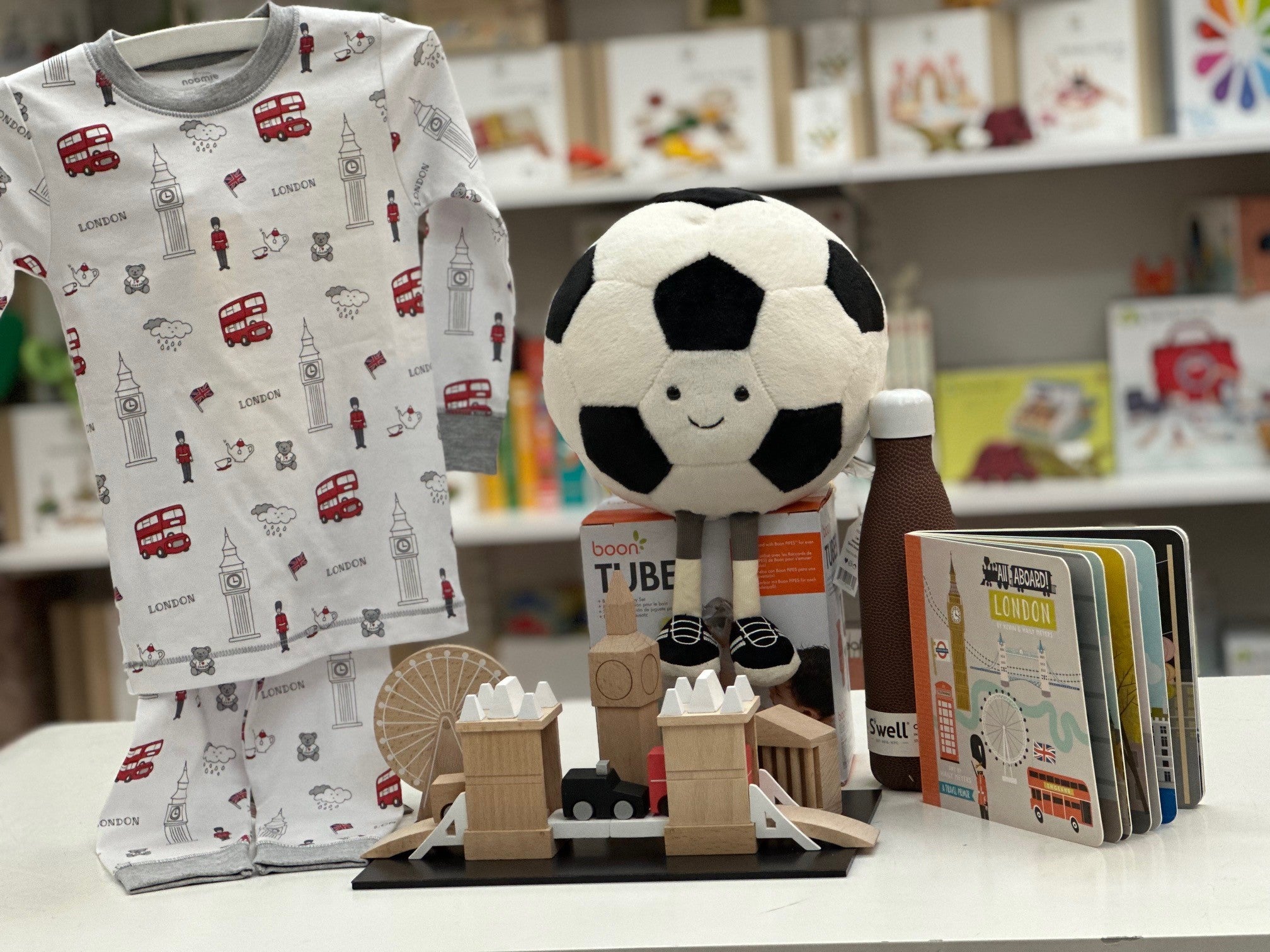 5 Gifts For A London Loving Lad Or Lassie! – Babesta