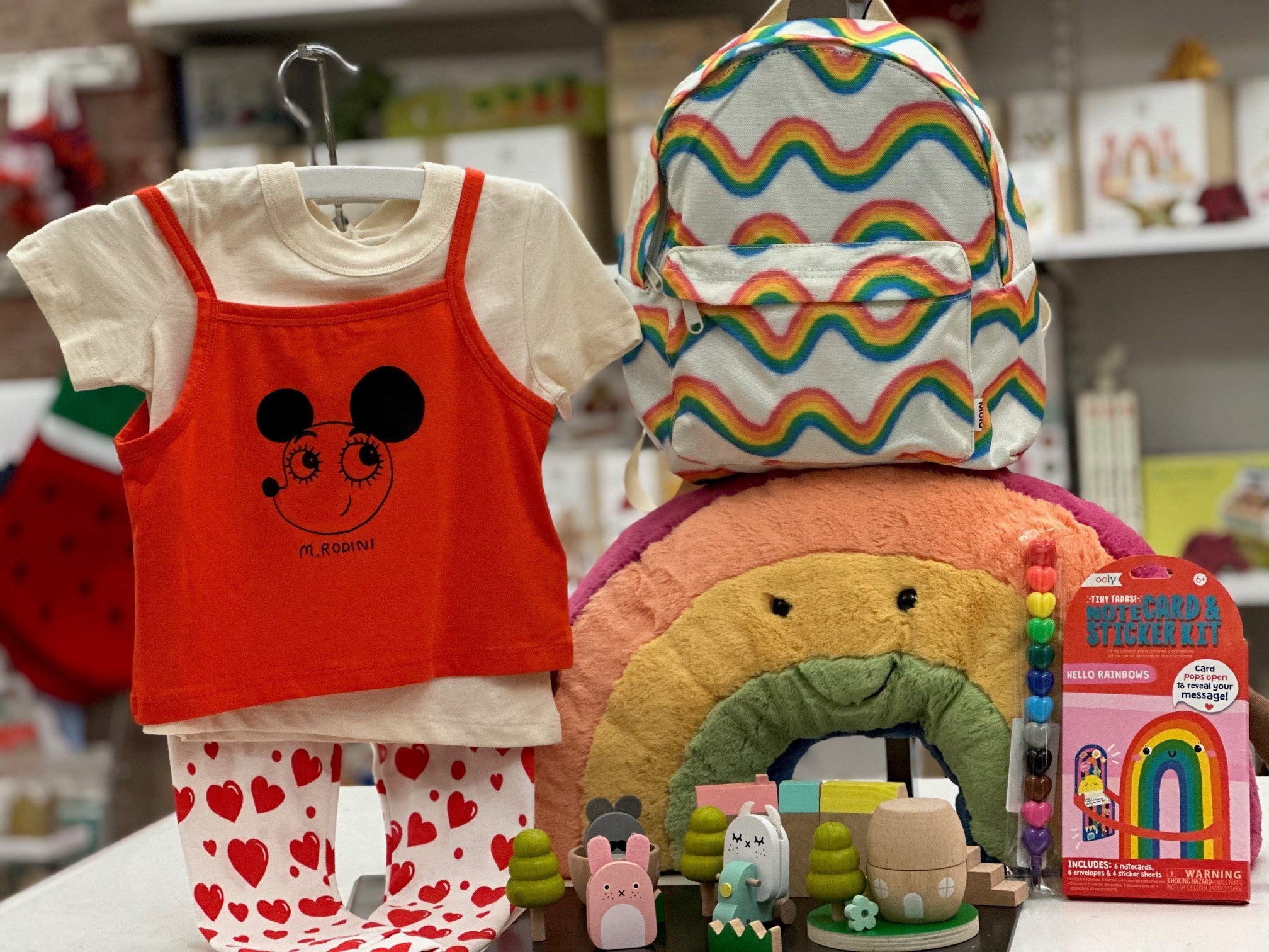 5 Rainbow Colored Gifts To Brighten Your Holiday – Babesta