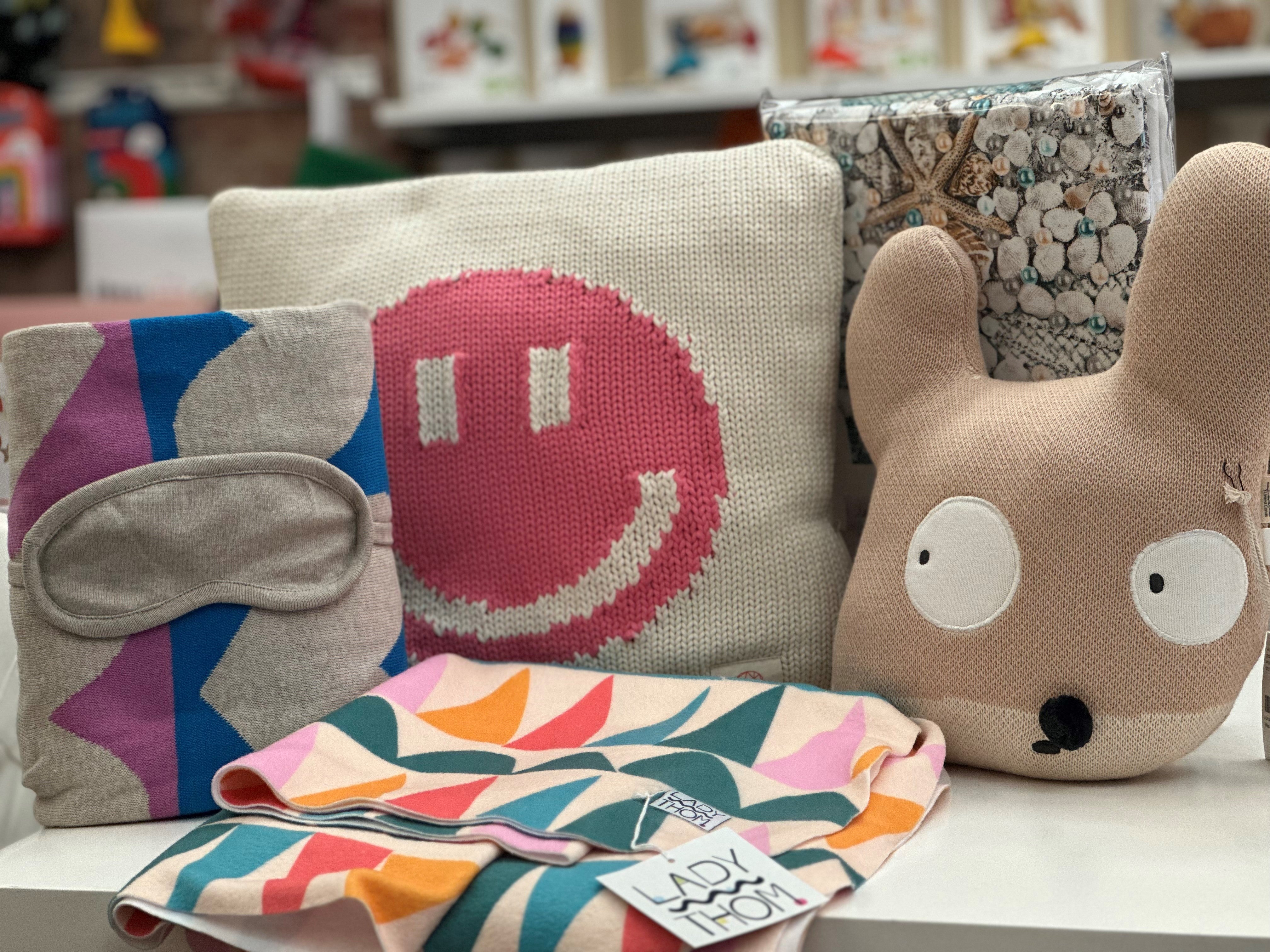 5 Gifts To Snazz Up Their Room – Babesta